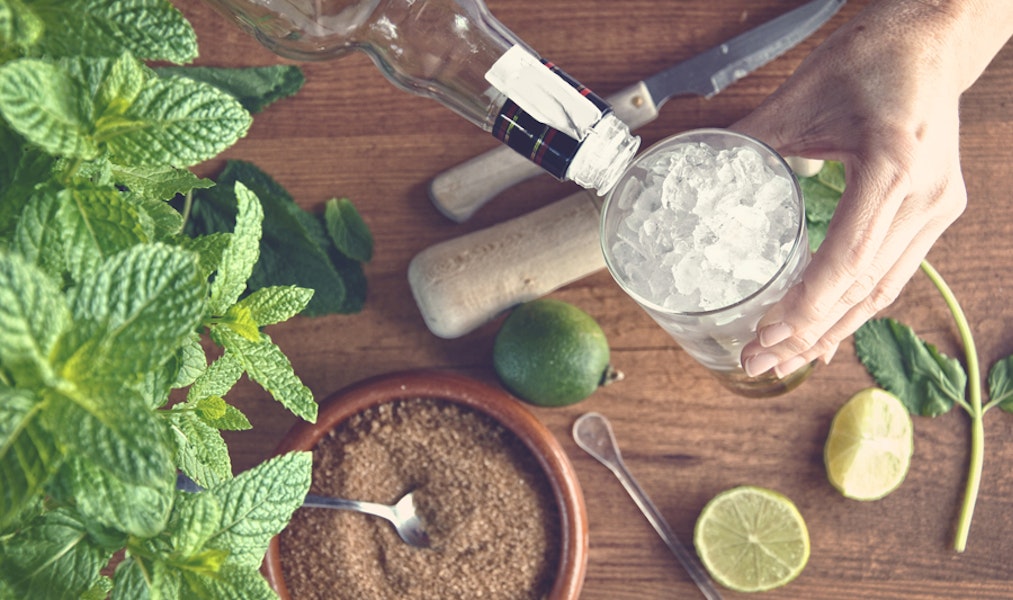 Exploring Muddled Cocktails: Smashes, Juleps, and Mojitos | Distiller